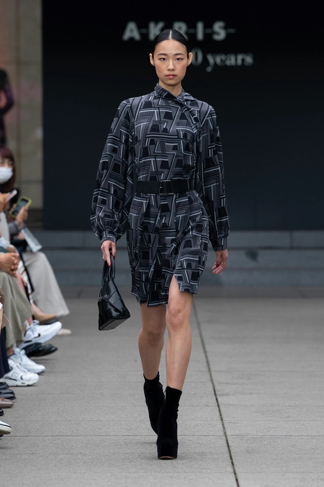 AKRIS 23AW | NEWS | Image Models 株式会社ボン イマージュ