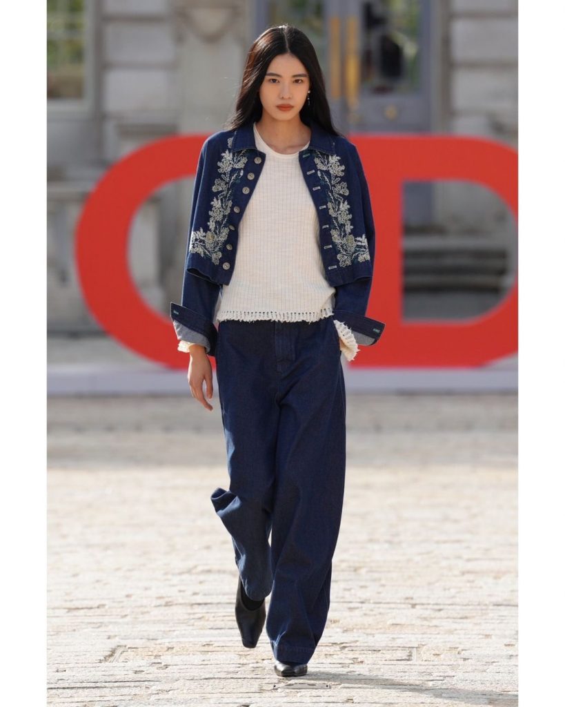 JINGDONG Presents 2025SS: Hazzys, Ellassay, Marisfrolg, and Pure Tea | NEWS | Image Models 株式会社 ...